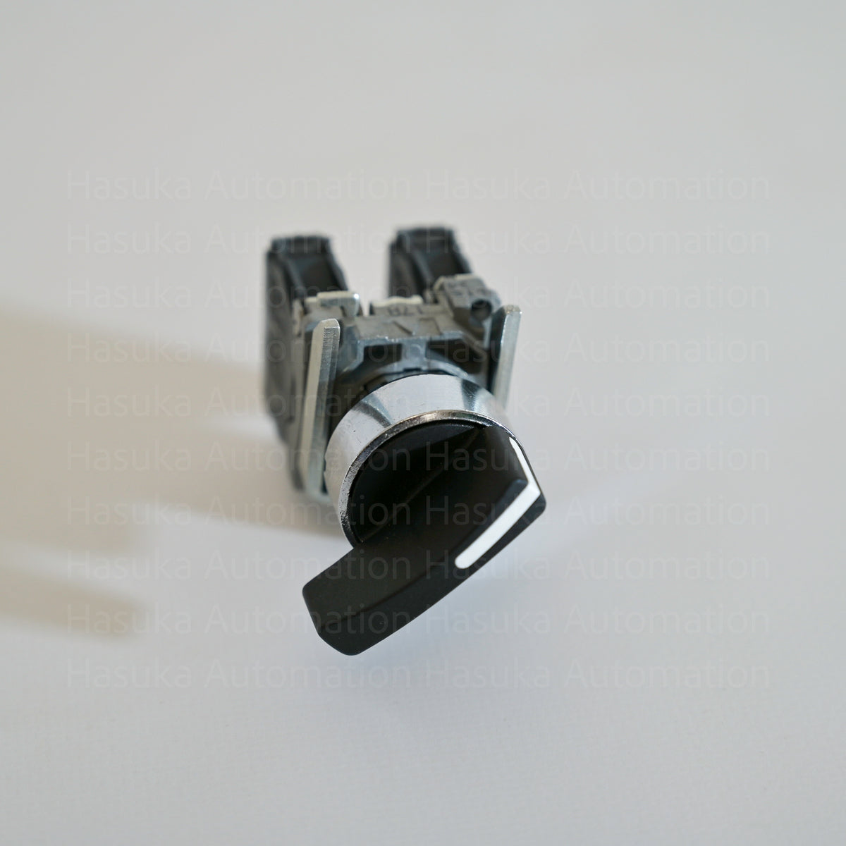 XB4BD25 Selector Switch 1 NO+1 NC Schneider Electric – Hasuka Automation